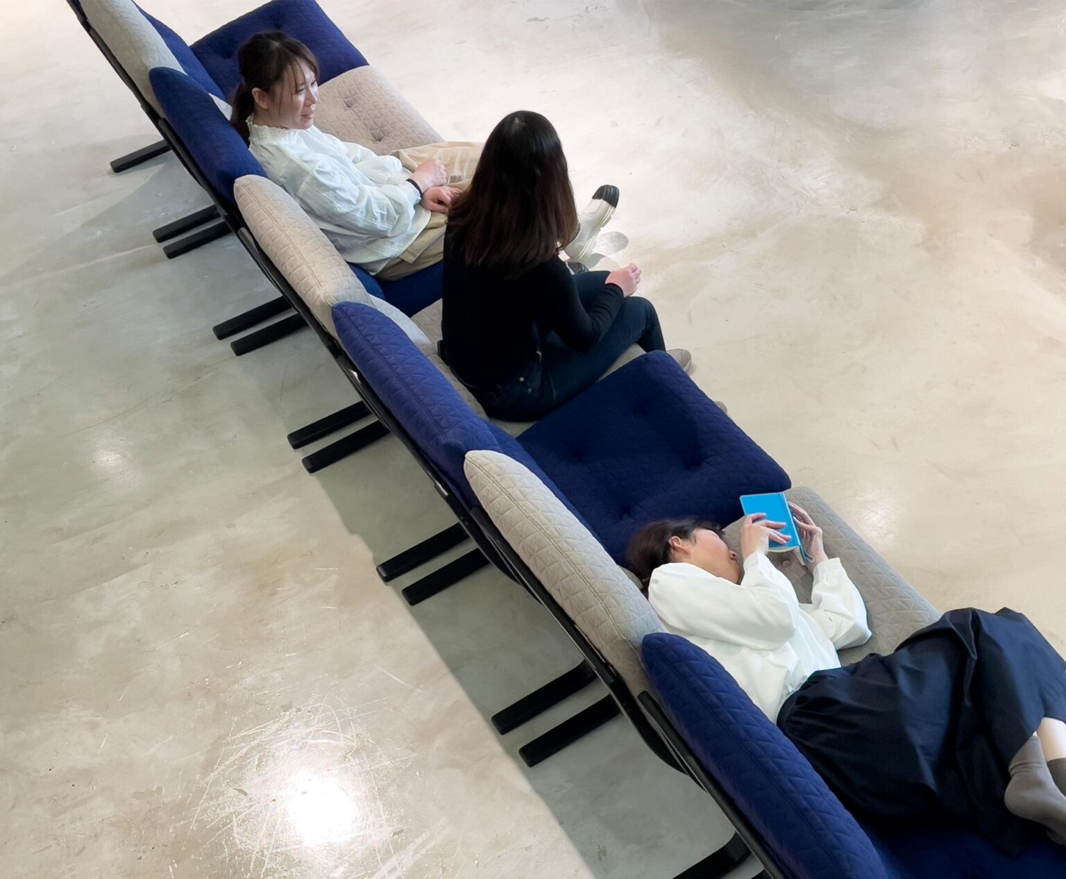 Agio for OFFICE – 冨士ファニチア株式会社｜FUJI FURNITURE Co.,Ltd.